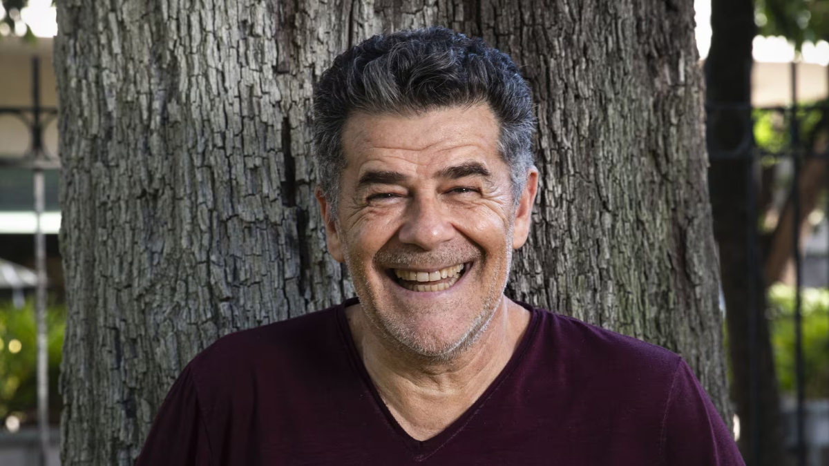 Vuelve Julian Weich a la televisión: desde cuándo y en qué canal