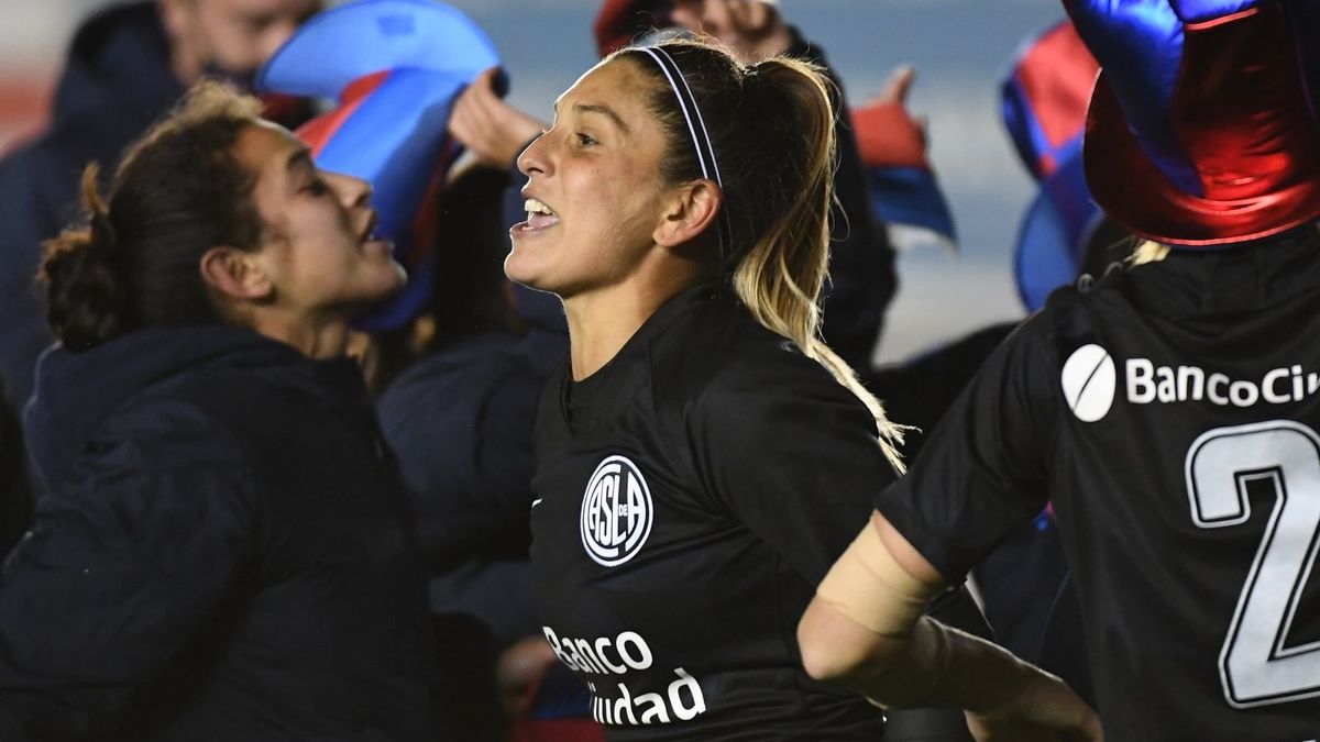 Débora Molina, de Brown a coronarse campeona con San Lorenzo