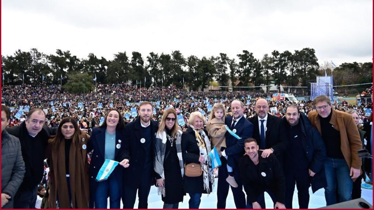 Diez mil alumnos juraron a la bandera en Lomas con la presencia de ...