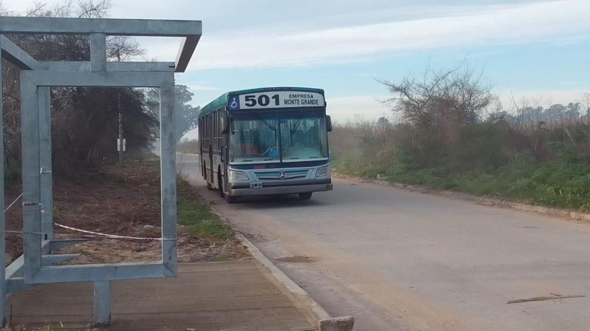 Debutaron los nuevos servicios de la Línea 501 en Esteban Echeverría ...