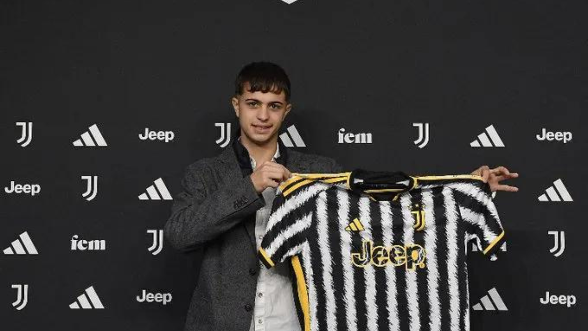 Francisco Barido, promesa de Adrogué de 15 años, firmó con la Juventus