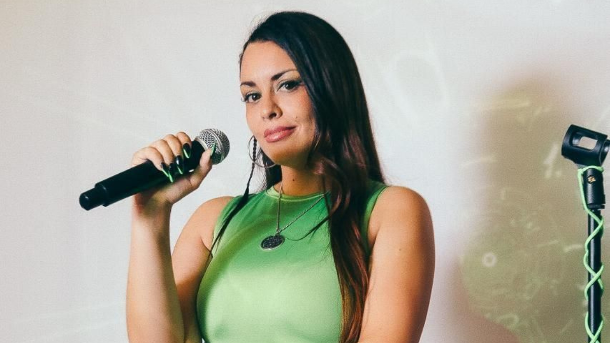 Noelia Anahí, la cantante de Monte Grande que le pone el corazón a sus canciones