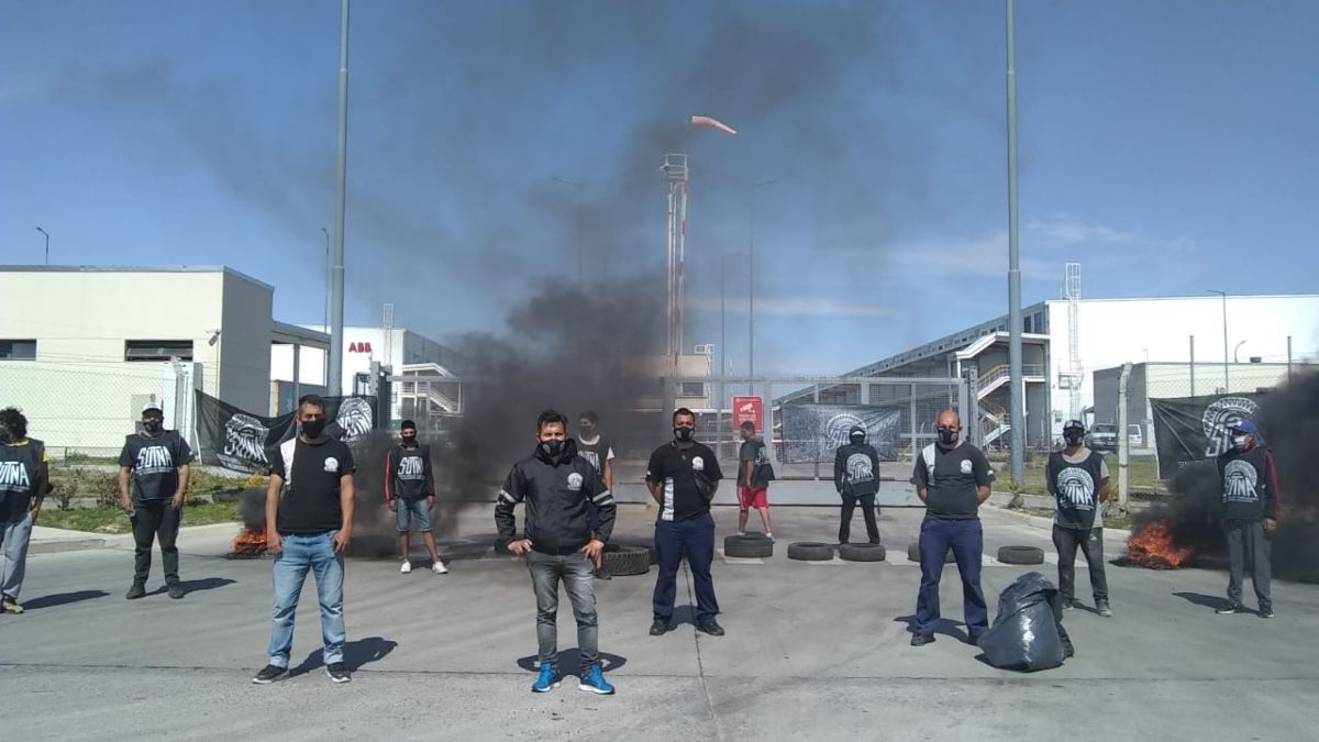 Crece el conflicto en Firestone y ahora protestan en El Jagüel