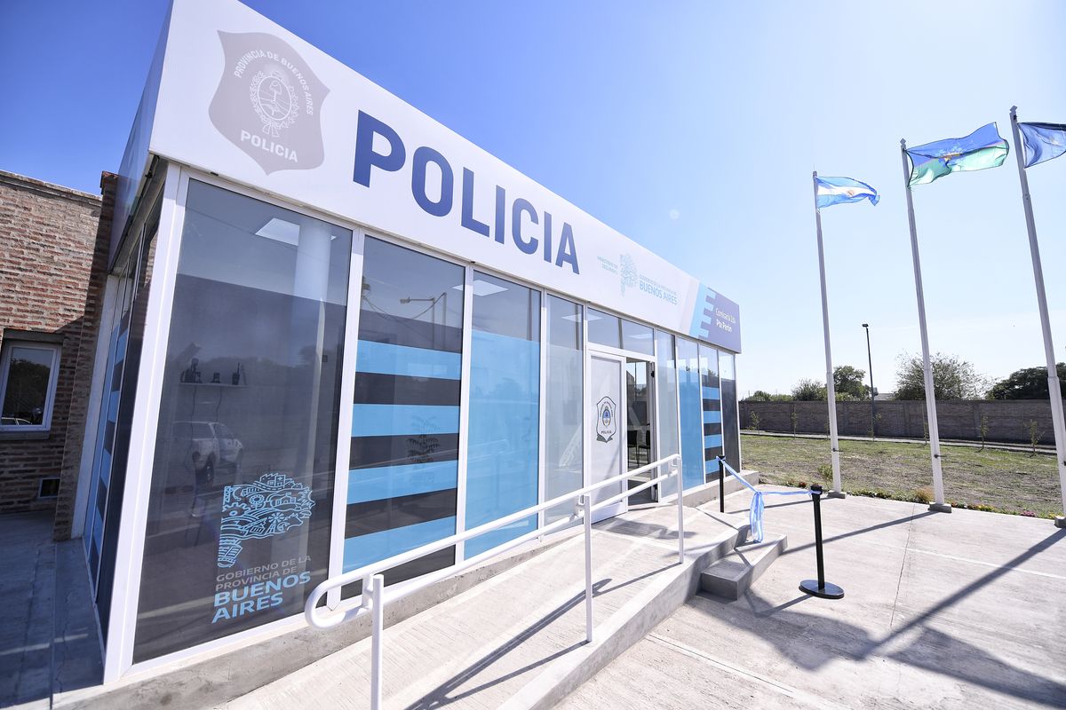 Kicillof inauguró la Comisaría Segunda de Guernica