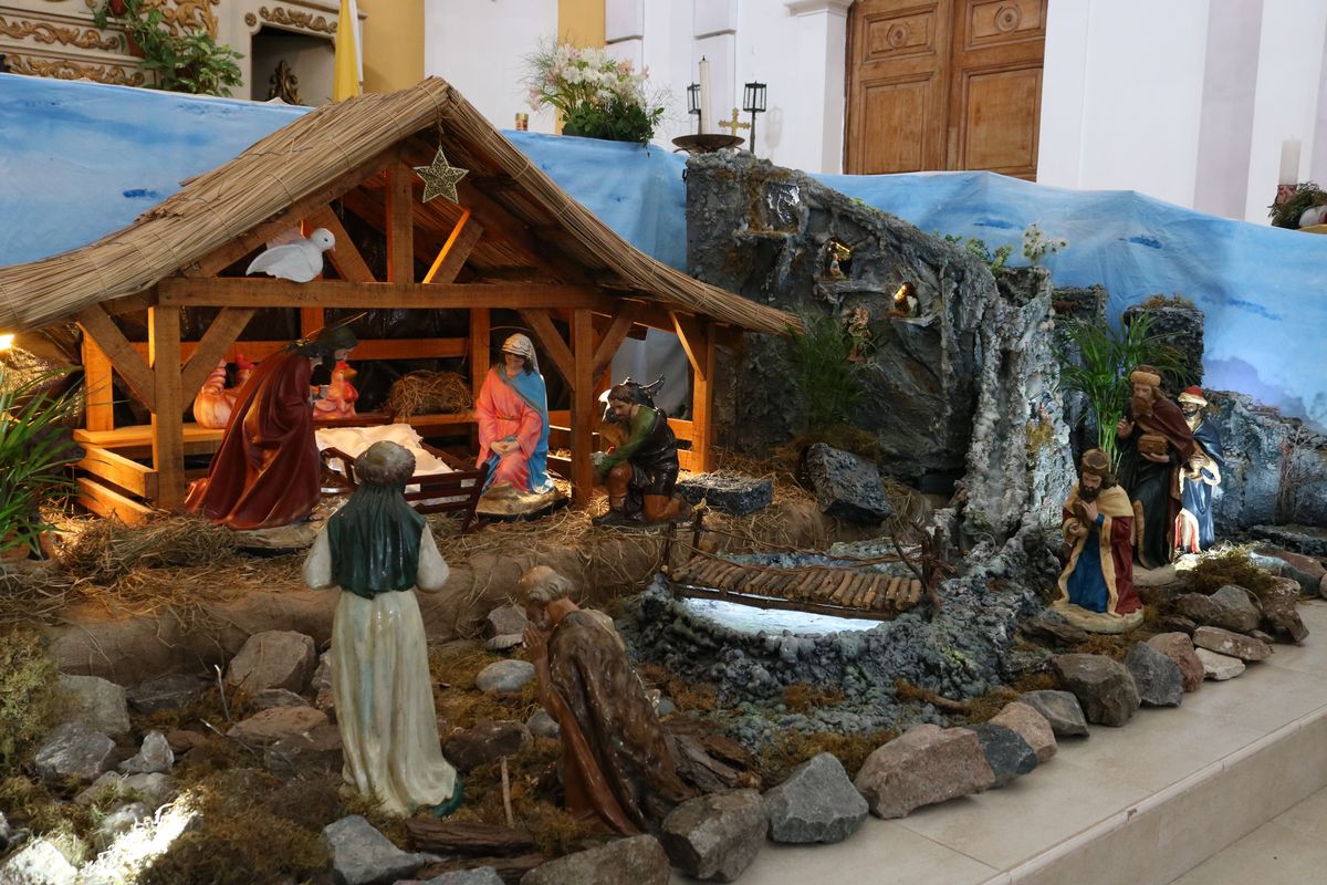 Así quedó el imponente pesebre de la Parroquia de San Vicente: hoy hay ...