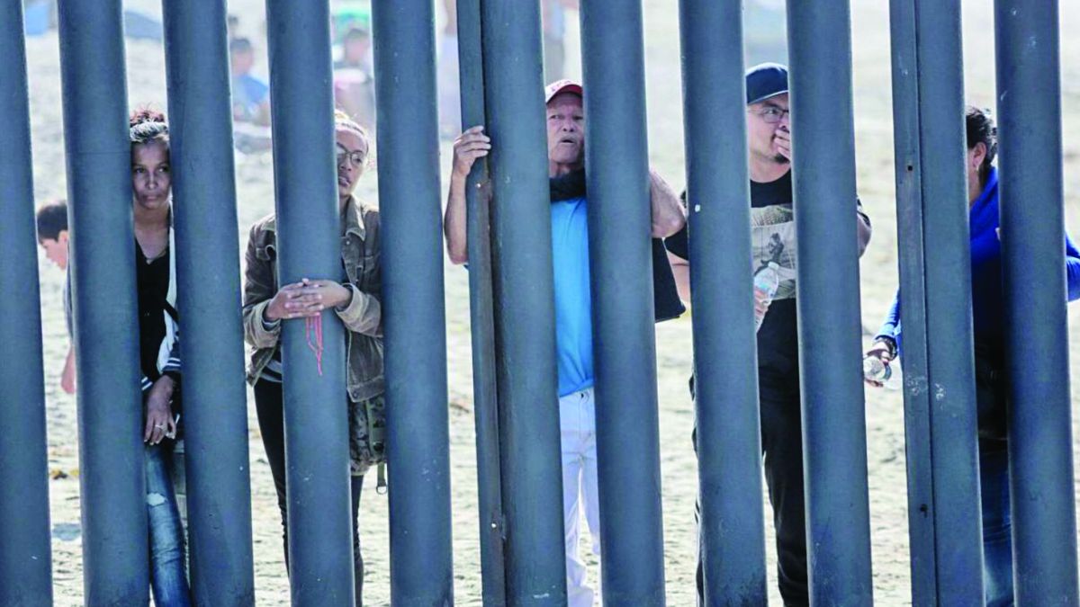 Sobre cómo tapar el sol con las manos