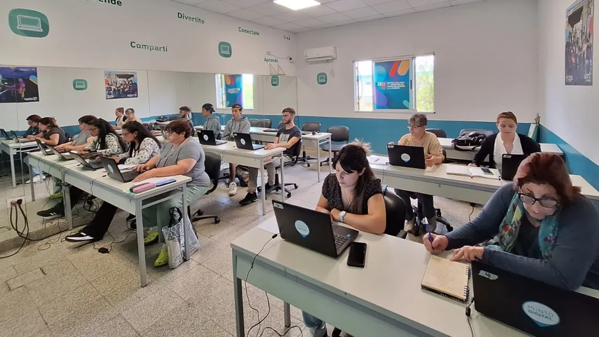 Lomas de Zamora: Lanzaron escuela de oficios digitales