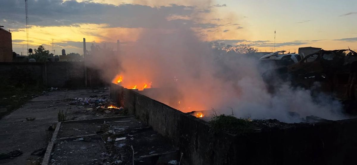 Fuego en un depósito judicial de Ingeniero Budge: no hubo heridos