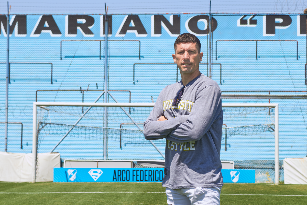 Federico Crivelli, el Súperman de Temperley que dejó colgada la capa ...