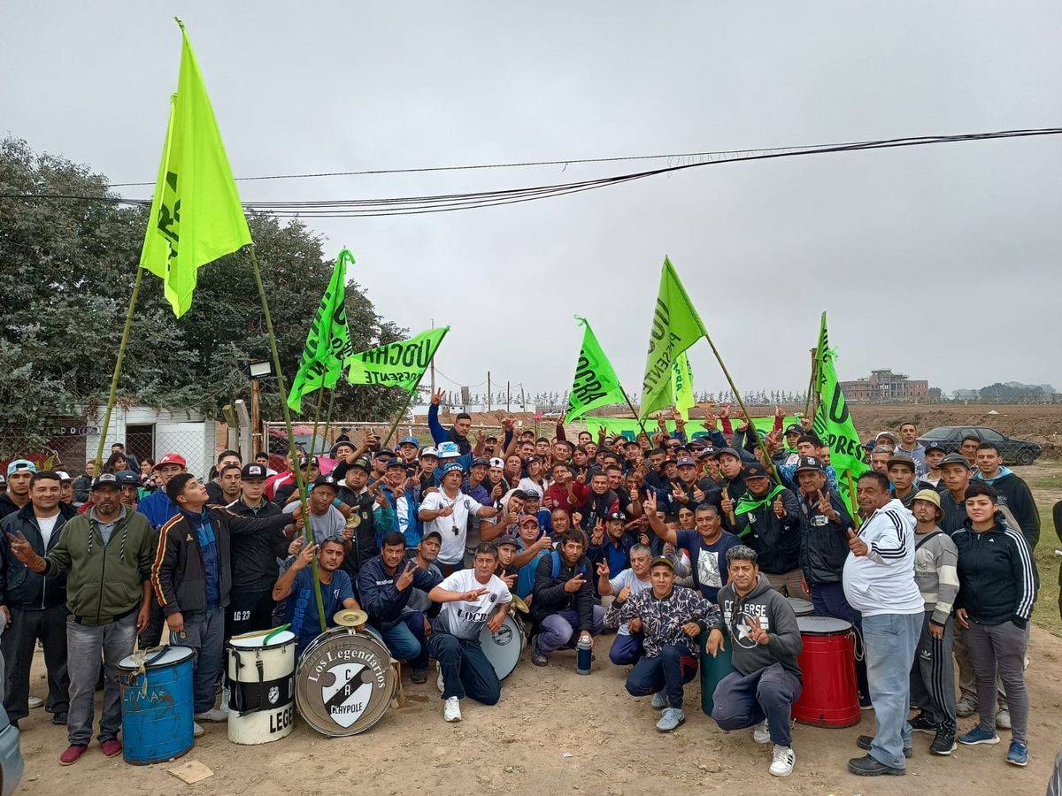Conflicto en Pride Canning: manifestación de la UOCRA frente al ...