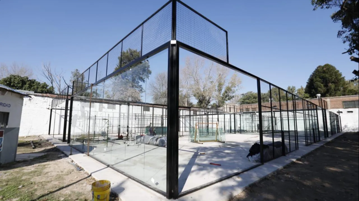 Construyen nuevas infraestructuras deportivas en el Parque de Lomas