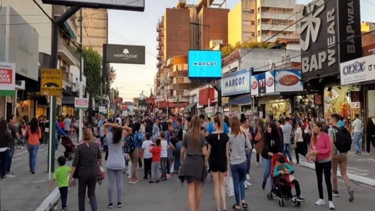 Día del Padre: los centros de Monte Grande y El Jagüel serán peatonales