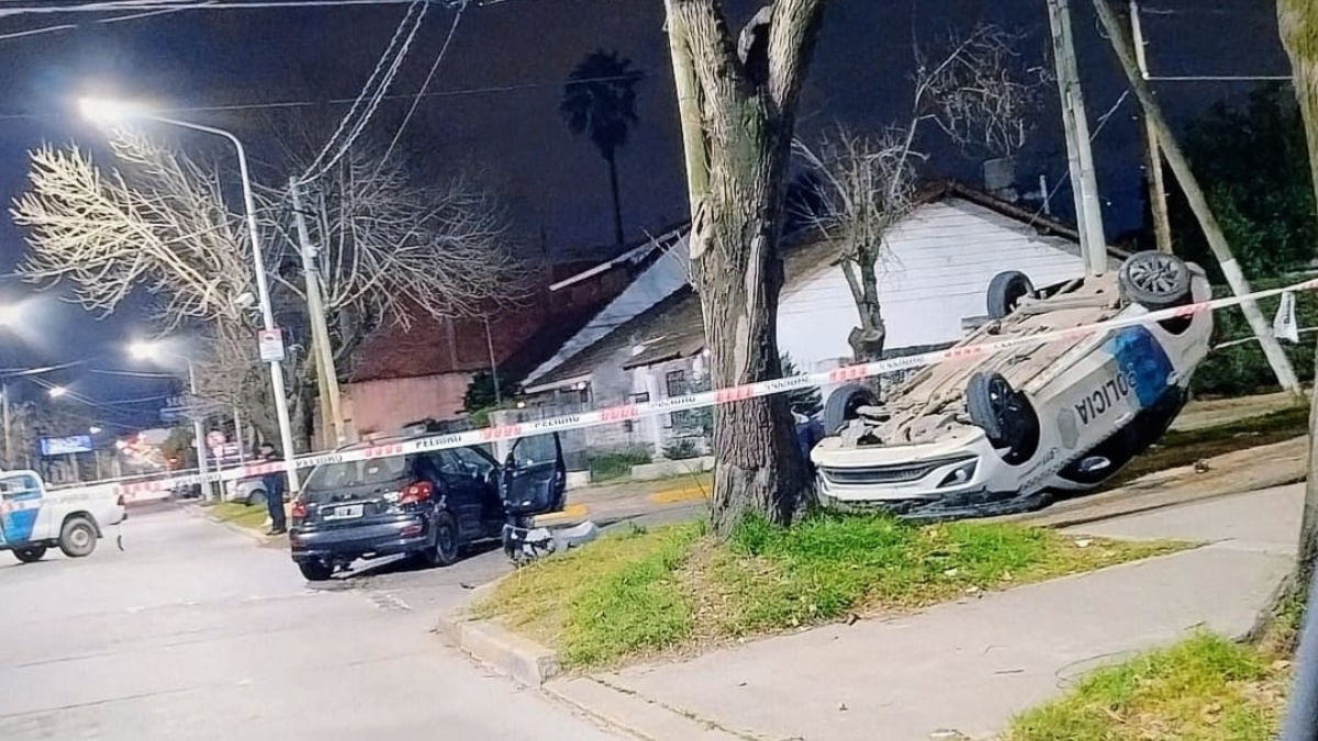 Patrullero que venía en persecución desde Máximo Paz chocó en Monte ...