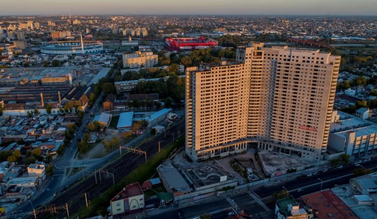 El Elefante blanco de Avellaneda cumple 10 años: ahora construyen otro ...