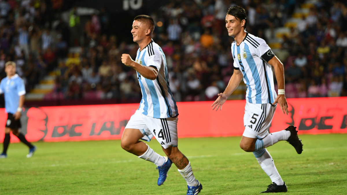 Aaron Quirós, el joven de Monte Grande, volvió a meter un gol para la ...