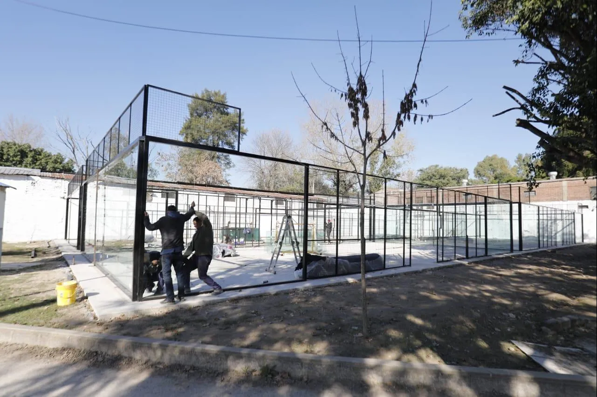 Construyen nuevas infraestructuras deportivas en el Parque de Lomas