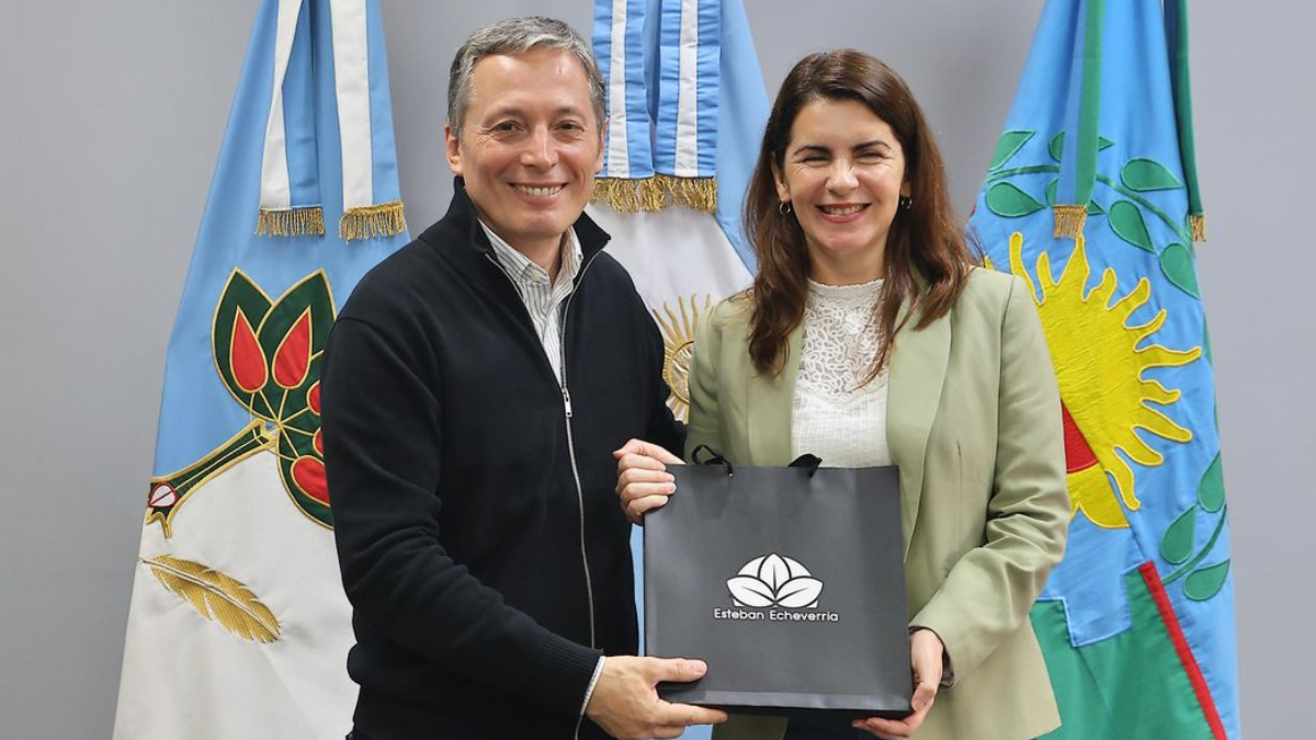 Fernando Gray recibió a la intendenta de Moreno y analizaron ...