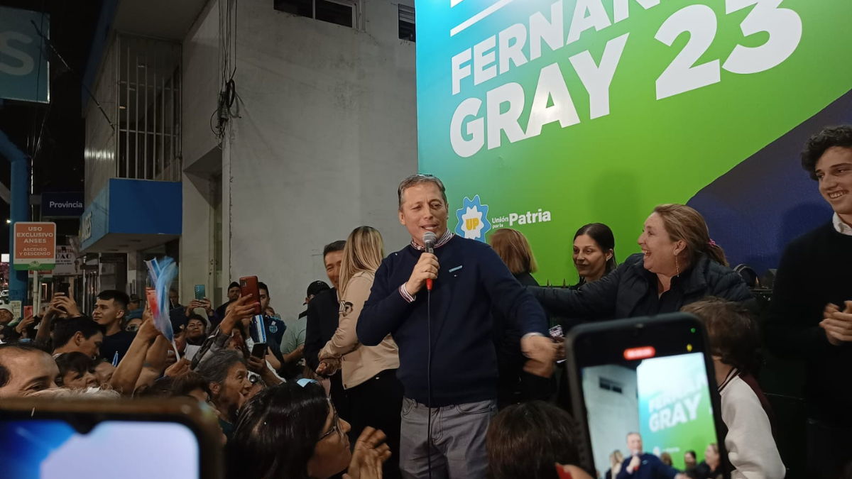 Fernando Gray celebró en Esteban Echeverría: Vamos a seguir con el ...