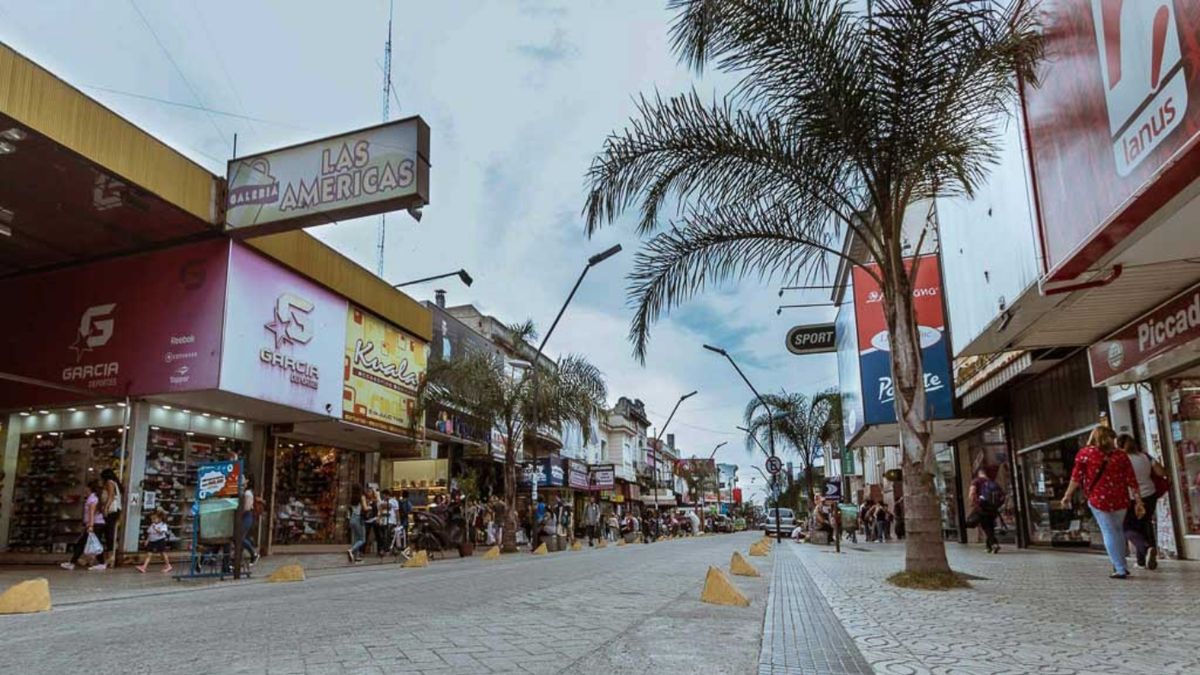 Rarezas del Conurbano: monumentos que llaman la atención en Lanús