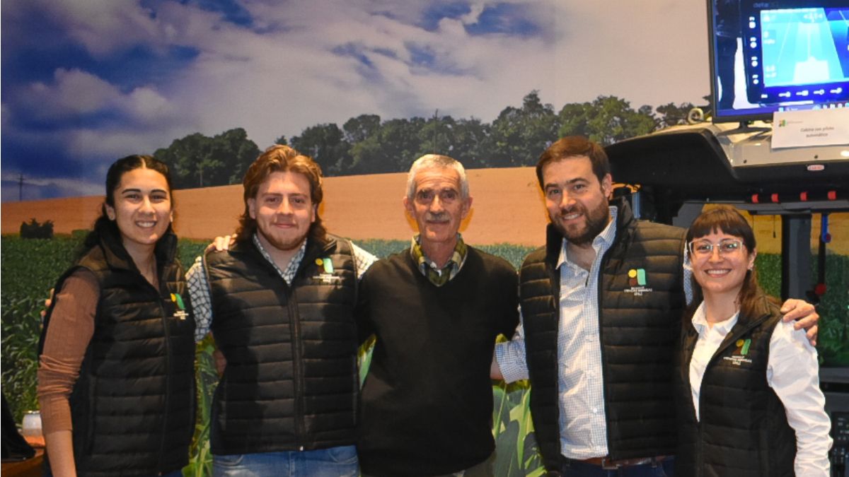 San Vicente: reconocieron al ingeniero Daniel Caviglia por su trayectoria académica y profesional