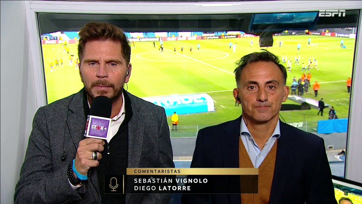 Video: el mal momento que vivió el Pollo Vignolo en la cancha de Racing