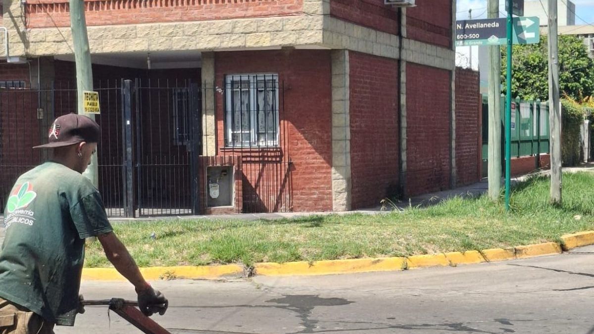 Monte Grande: continúan los trabajos de bacheo