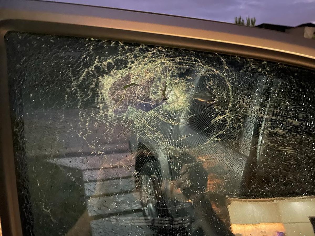 Ezeiza Salió Del Peaje Y Le Rompieron Los Vidrios Para Robarle
