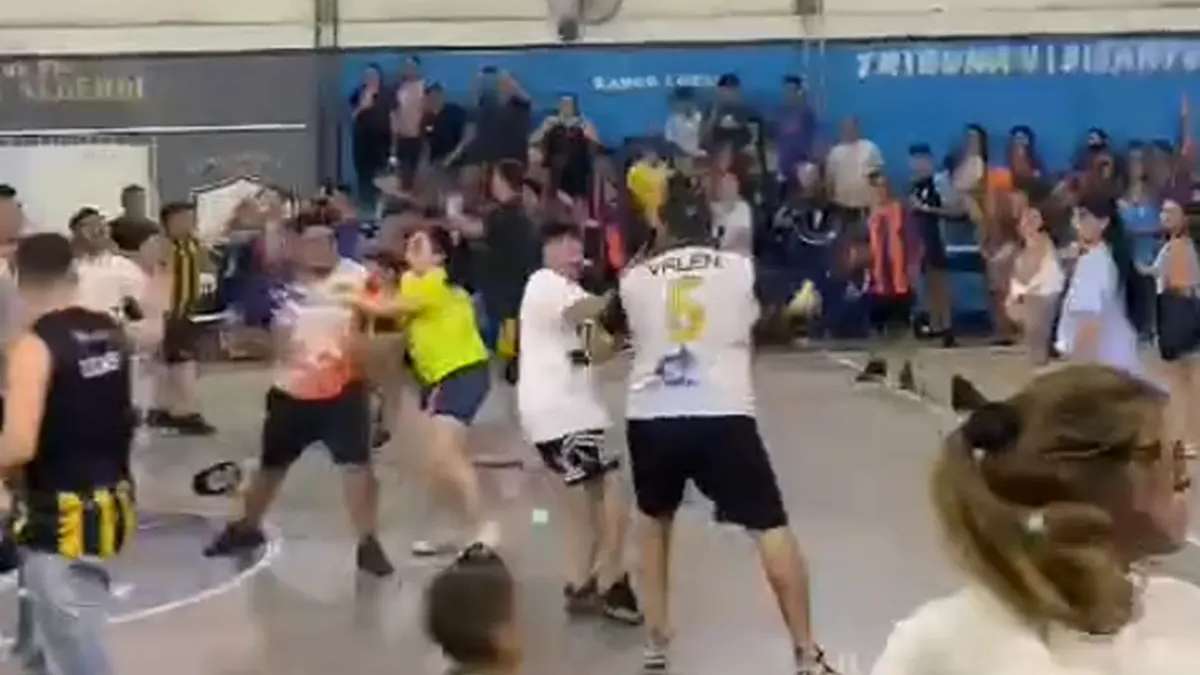 Piñas en el fútbol infantil en Burzaco: qué sanción recibieron los ...